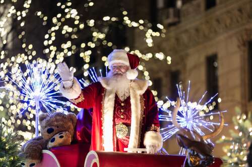 Best Bets: Dazzling light displays usher in the holiday season