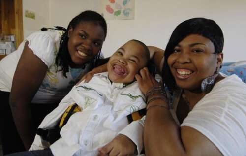 Carol Stream church brings ‘sunshine’ into ill 5-year-old’s life