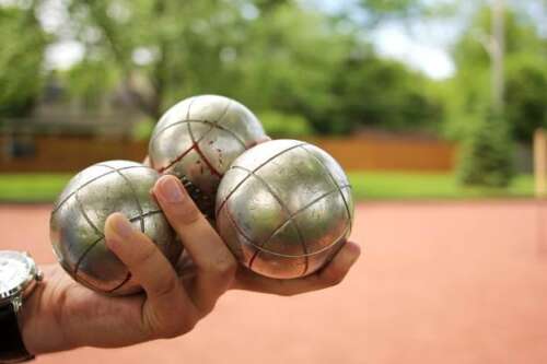 Learn how to play the French game of pétanque