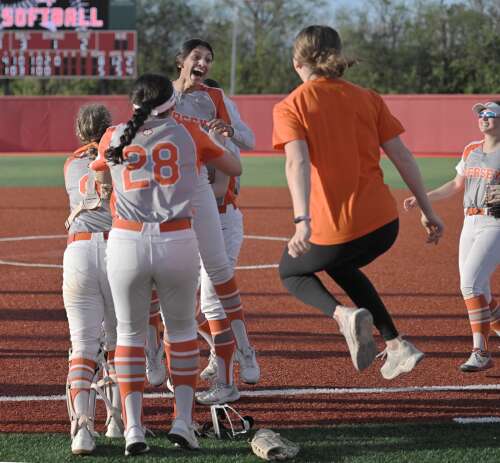 Softball: Fremd, Hersey will meet in 50th MSL championship game