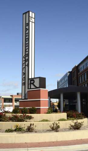 Randhurst Village owners again pitch plan to sell outlots to fund ...