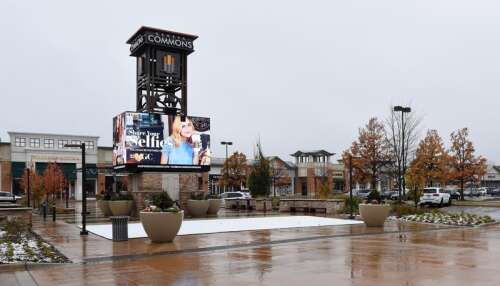 Geneva Commons shopping center has new owner