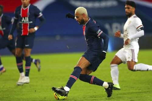 PSG's defense shaken again as leader draws with Bordeaux 2-2