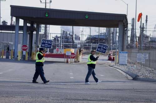 Workers expand strike to BP refineries in Midwest