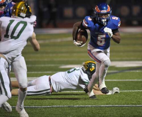 Scouting Cook County first round playoff football games