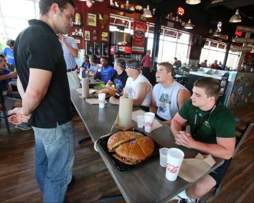 Stevenson High School student team prevails in sandwich-eating contest