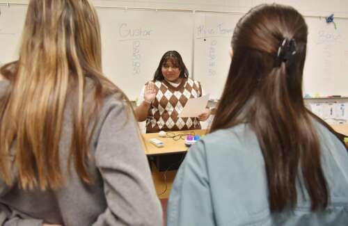 Hoping students become the teachers: Suburban districts' programs aim ...