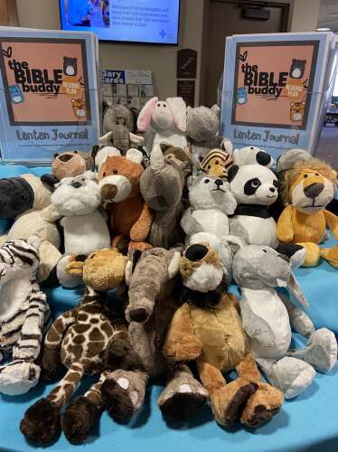 Kids adopt ‘Bible buddies’ each week in Lent at Wheaton’s Gary UMC