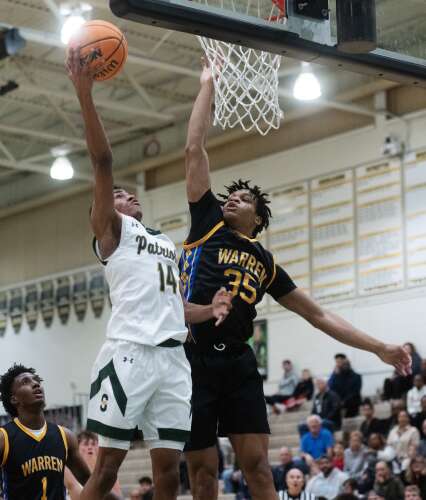 Boys basketball: With neither team healthy, Warren cruises past Stevenson