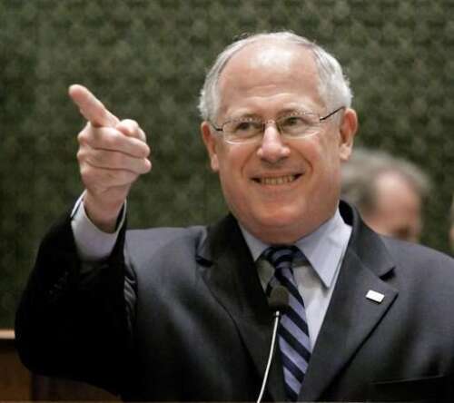 Gov. Quinn uses personal cell phone for work