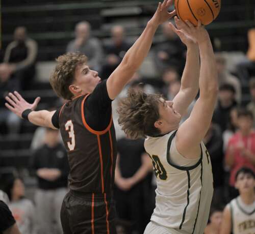 Boys basketball: Pinto, Fremd squeak past Hersey, tie for MSL West lead
