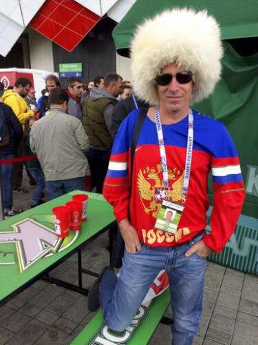 Russians hit the bar as beer ban lifted for Confed Cup