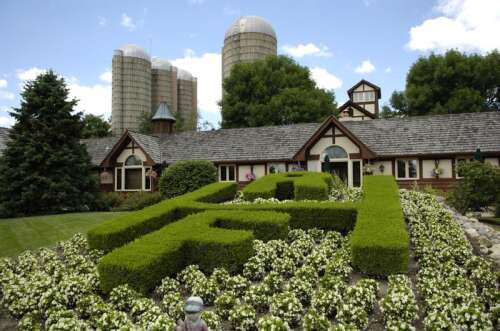 Expect a different breed of golf when LIV comes to Rich Harvest Farm ...