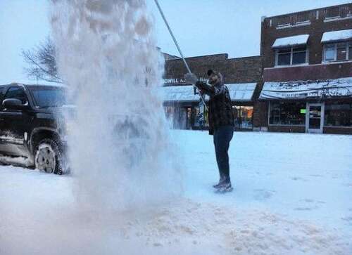 Wild weather: Water rescues in South, heavy snow in Midwest