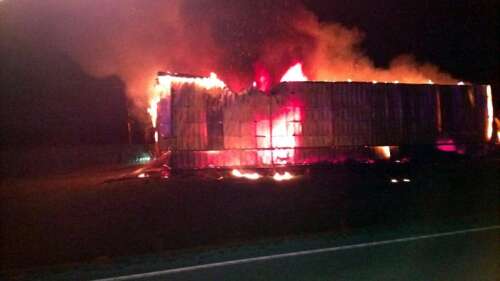 Late-night fire destroys Steeleville barn