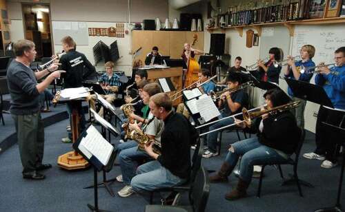 Wheeling, Warren Twp. gunning for Roosevelt U. jazz band title