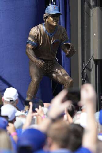 Cubs unveil statue depicting Hall of Famer Ryne Sandberg in a familiar ...