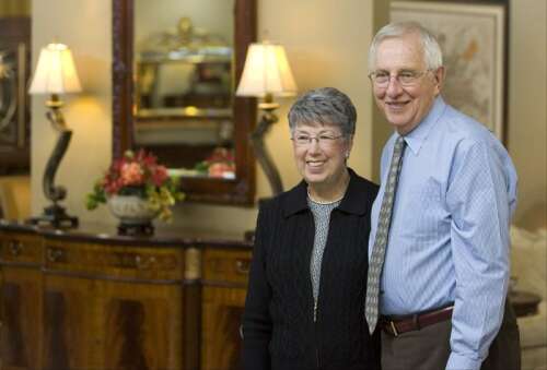 Honquest to retire; stores closing later this year