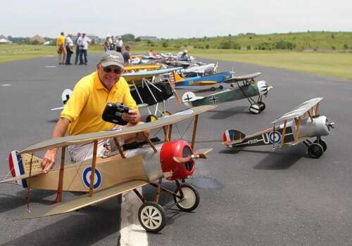 World War II model airplanes fly again at Windy City Warbirds and ...