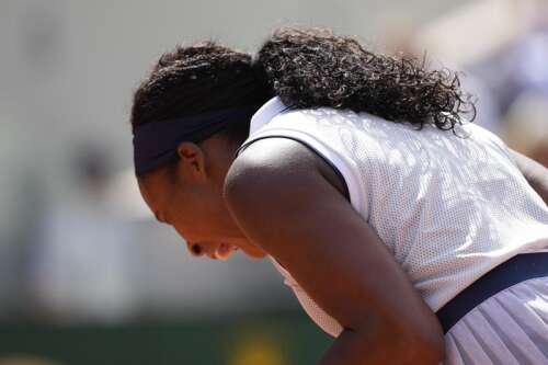 Iga Swiatek defeats Coco Gauff to reach the French Open final as she ...