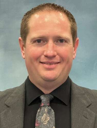 New pastor installed at Carol Stream church