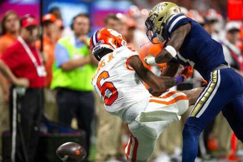 No 4 Clemson overcomes sluggish start, beats Ga Tech 41-10