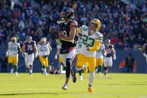 Bears sign WR St. Brown to 1-year extension, per reports