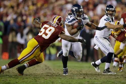 Seahawks soar past Redskins; RGIII injured
