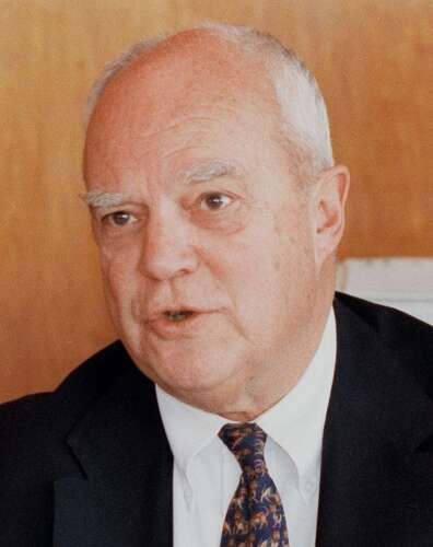 Father of former Sen. Fitzgerald dies