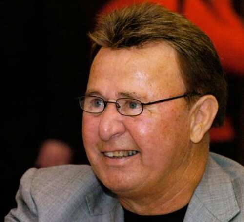 Cubs legend Ron Santo dies at 70