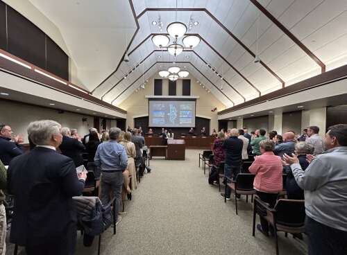 Arlington Heights honors outgoing mayor, who is town’s longest-serving ...