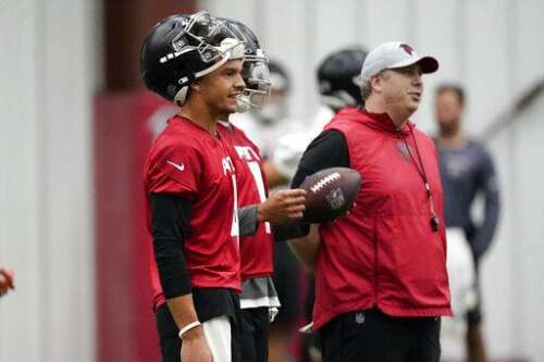 Falcons backup QB Franks trying new hybrid role at tight end