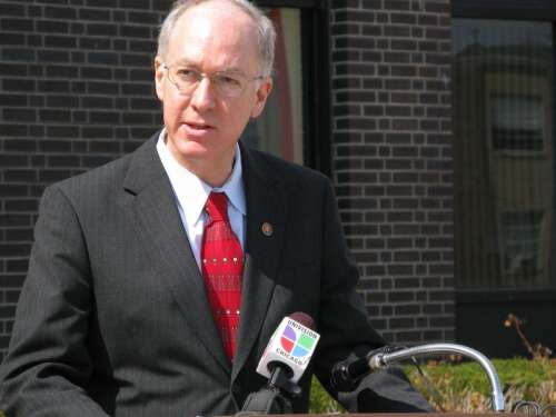 Foster gets support of Provena hospital CEO for health care vote