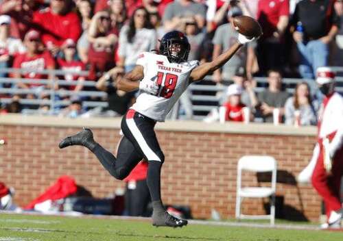 Williams throws 6 TD passes, No. 4 Oklahoma routs Texas Tech