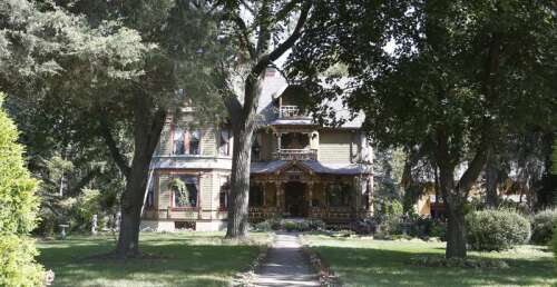 Wing Mansion featured on Historic Elgin House Tour