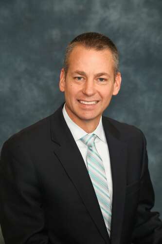 IHSA meets with Deputy Gov. Jesse Ruiz, IDPH on winter sports