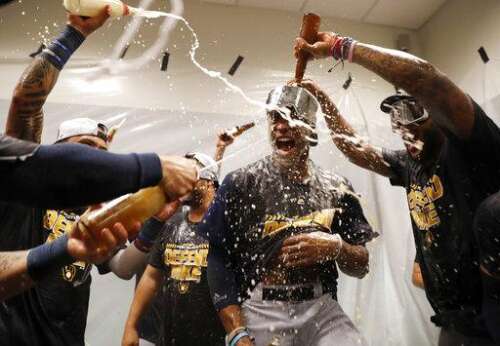 Milwaukee Brewers clinch first playoff spot since 2011