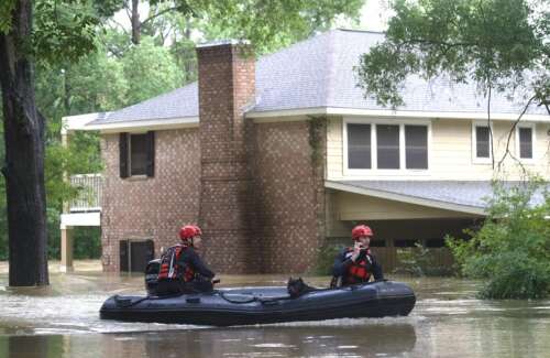 Hundreds rescued from flooding in Texas as waters continue rising in ...