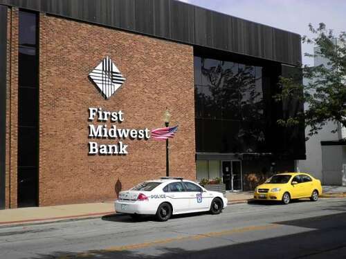 First Midwest to merge with Indiana bank