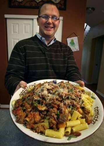 Bryan Gillis makes rigatoni with spicy sausage, portobello mushrooms