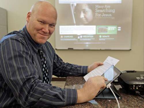 Billy Graham takes his crusades, conversions online