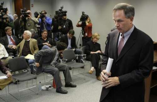 Ex-police commander Jon Burge arrested in torture case