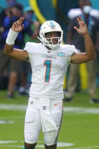 Big plays help Dolphins beat Rams 28-17 in Tua's 1st start