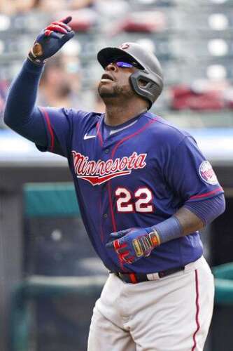 Hernandez's homer in 10th gives Indians 5-3 win over Twins