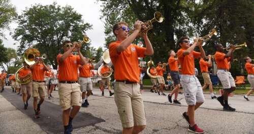 Buffalo Grove Days parade returns after three-year hiatus