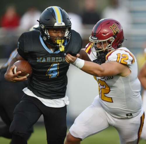 Last-second score keeps Maine West's perfect season intact