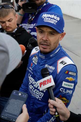 Larson aims to end 23-race losing streak in NASCAR finale, faces ...
