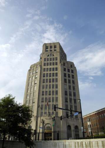 Elgin council favors 45 apartments for Tower Building