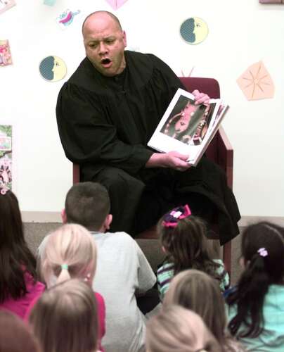 First black judge in Kane County set to retire