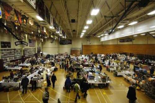 Elgin High's 36th flea market could be its last